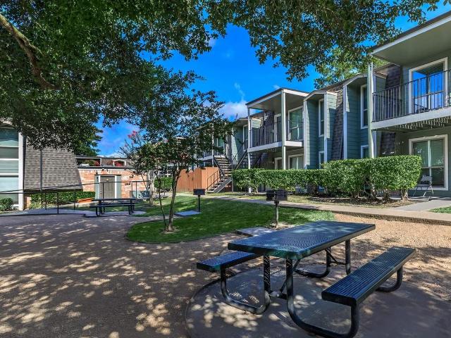 Reserve at Forest Ridge 1 Bedroom Apartment for Rent at 3030 N Frazier St, Conroe, TX 77303