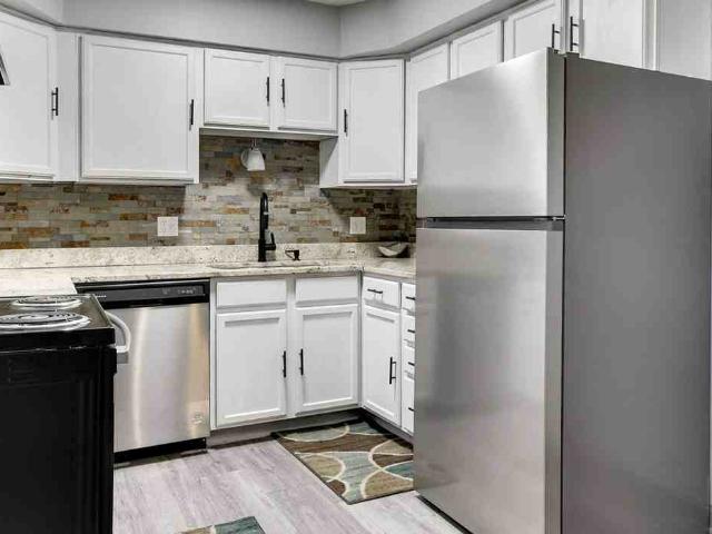 Reserve at the Knolls 1 Bedroom Apartment for Rent at 3816 N 109th Plz, Omaha, NE 68164