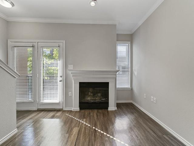 Reserve at White Rock 3 Bedroom Apartment for Rent at 9215 Garland Rd, Dallas, TX 75218