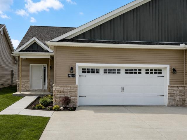 Reserve Arcola 2 Bedroom Apartment for Rent at 911 Green Mill Rd, Arcola, IL 61910