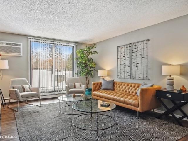 Reserve Eden Prairie 3 Bedroom Apartment for Rent at 13905 Chestnut Dr, Eden Prairie, MN 55344 Eden Prairie