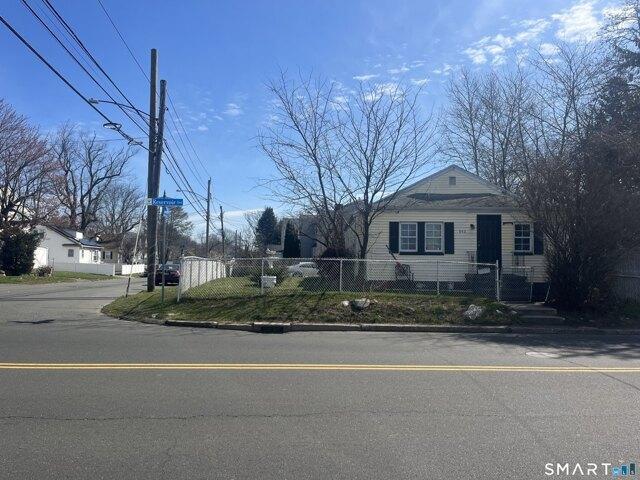 Reservoir Ave, Bridgeport, Home For Sale