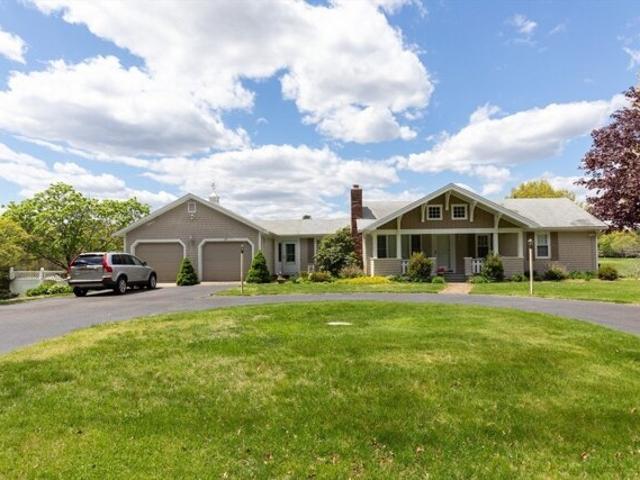 Reservoir Ave, Lakeville, Home For Sale