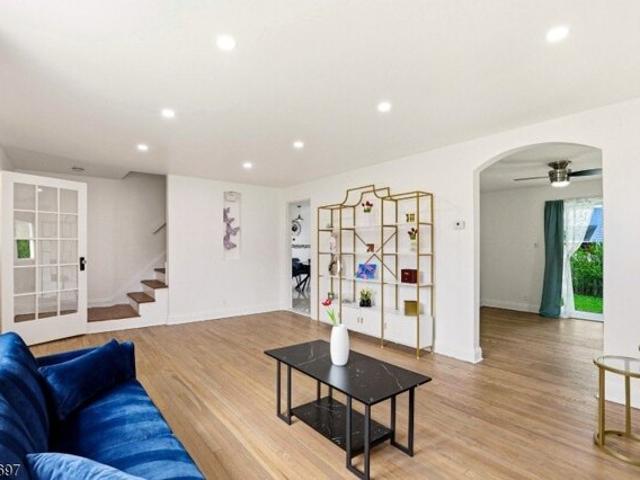 Reservoir Pl, Belleville, Home For Sale
