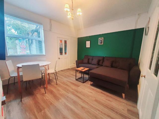 Reservoir Retreat 4 bed, Edgbaston B16 4 bed house to rent £2,173 pcm £501 pw