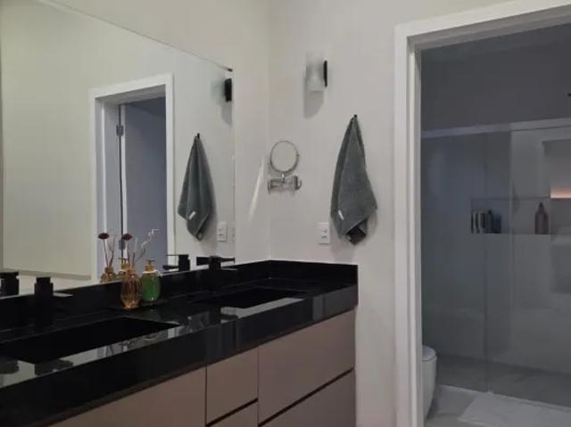 Residência no Condominio Altos da Serra I
