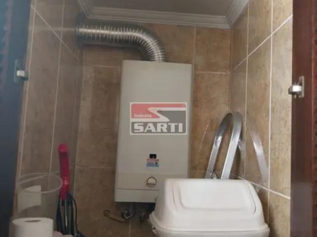 Residência assobradada ampla localizada no bairro do jardim são paulo, com gormet e 2 vagas!
