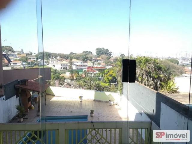 Residência para locação com linda vista, 03 dormitórios sendo 1 suíte 06 vagas de garagem