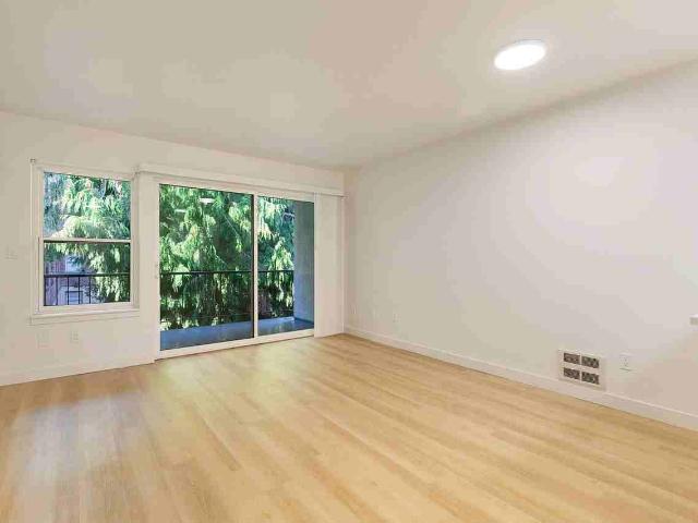 Residence 620 Studio Apartment for Rent at 620 5th Ave W, Seattle, WA 98119 Lower Queen Anne