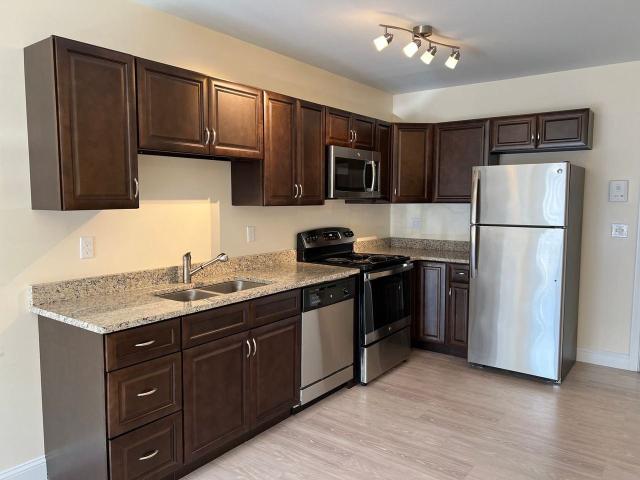 Residences at MacGregor Cut 2 Bedroom Apartment for Rent at 6 Macgregor Ct, Londonderry, NH 03053