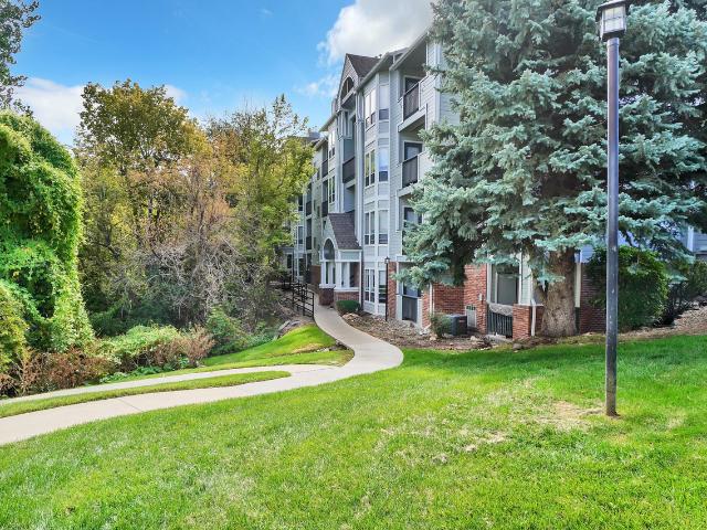 Residences at Bear Creek 1 Bedroom Apartment for Rent at 10025 W Dartmouth Ave, Lakewood, CO 80227 Bear Creek