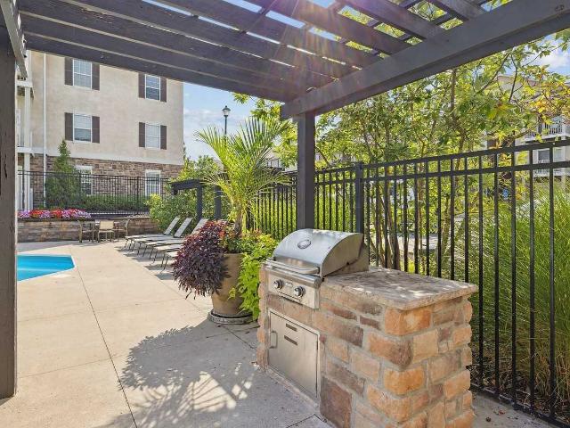 Residences at Central Park 2 Bedroom Apartment for Rent at 800 Ellington Cir, Gahanna, OH 43230