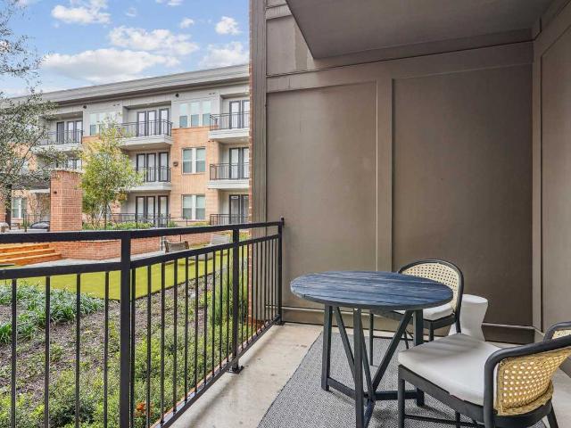 Residences at Fairview Town Center 2 Bedroom Apartment for Rent at 111 Town Pl, Fairview, TX 75069