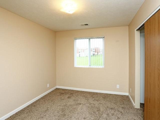Residences at Fox Pointe 1 Bedroom Apartment for Rent at 10526 Fort Plz, Omaha, NE 68134