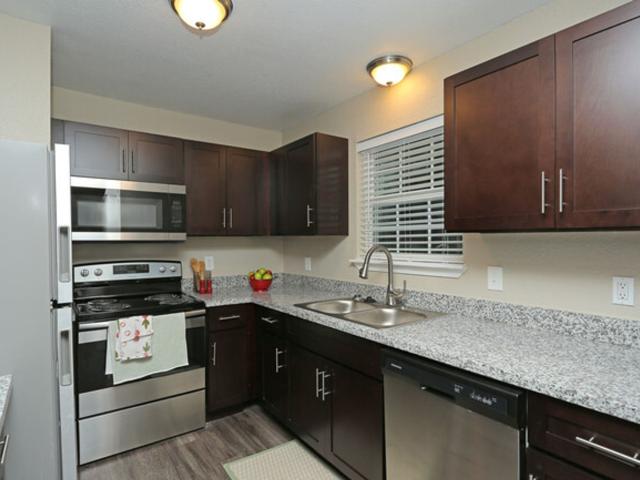 Residences at Lakeshore