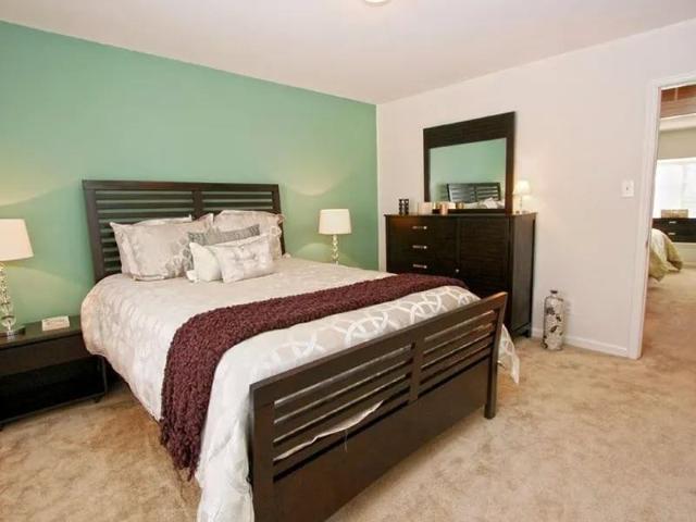 Residences at 1805 3 Bedroom Apartment for Rent at 1805 Fairfax Rd, Greensboro, NC 27407 Random Woods