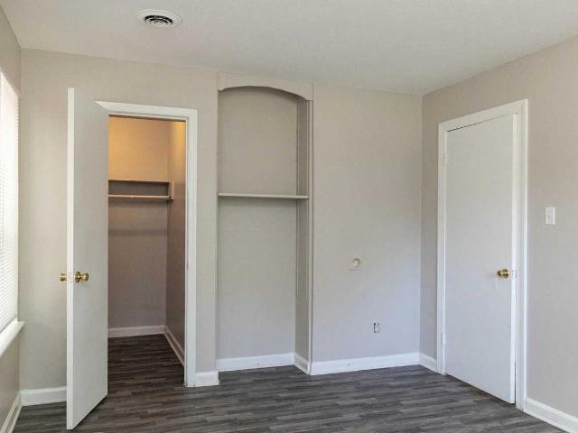 Residences at 1805 2 Bedroom Apartment for Rent at 1805 Fairfax Rd, Greensboro, NC 27407 Random Woods