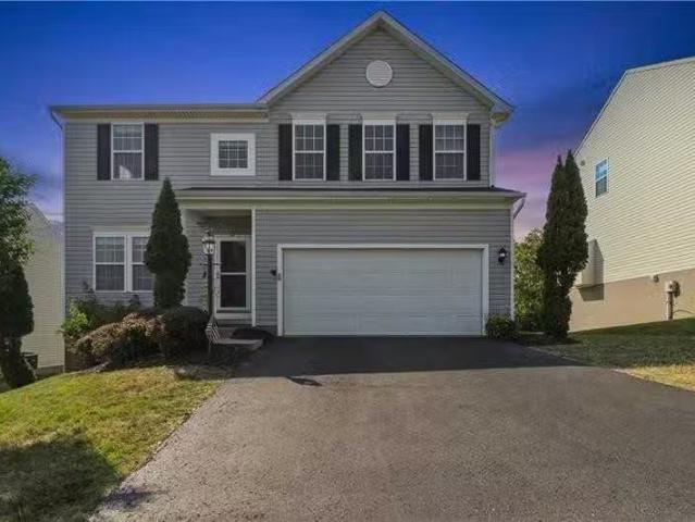 Residence/Single Family, 2 Story or 2 Level South Fayette, P.