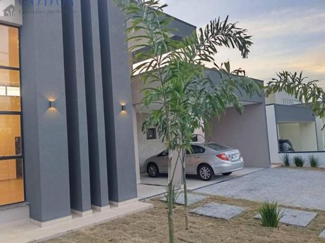 Residência Moderna com Área Gourmet, Piscina e 3 Suítes