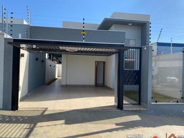 RESIDENCIA MODERNA NO JARDIM DAS GREVILEAS