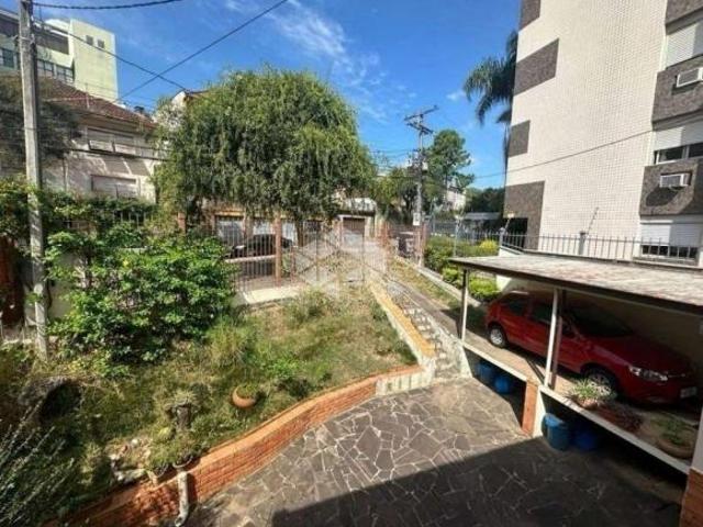 Residencia na parte nobre de Higienóolis com 3 dormitórios, pátio amplo