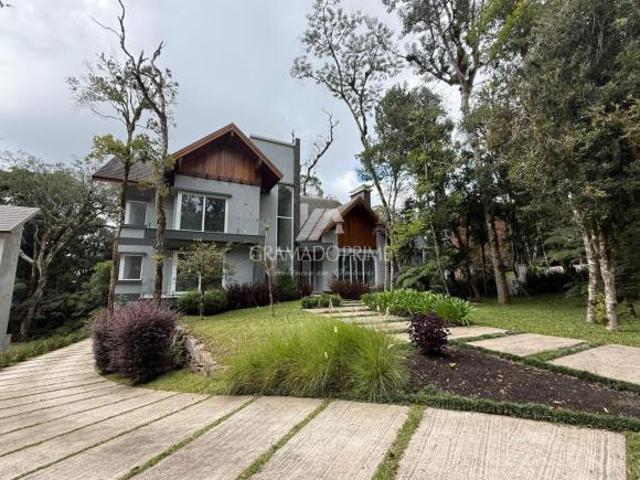 RESIDÊNCIA NO CONDOMÍNIO O BOSQUE EM GRAMADO