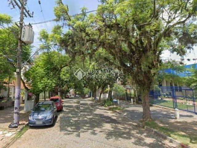 Residência ou terreno, com ponto comercial consolidado, para Pet Shop!