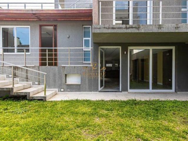 RESIDÊNCIA AVERBADA E AMPLA À VENDA NO BOA VISTA | 220M² | 3 DORMITÓRIOS 1 SUÍTE | ELEVADOR