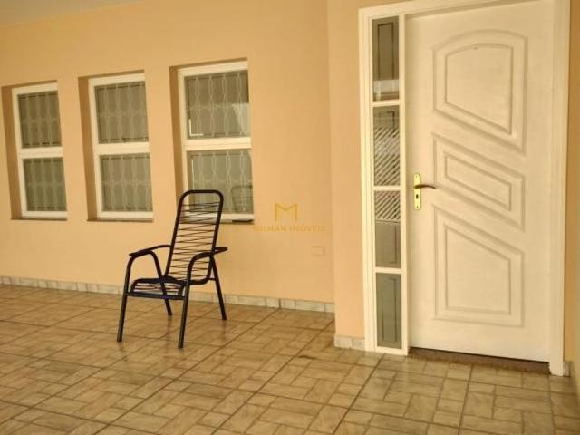 Residência à venda em Salto SP no Jardim Planalto: 3 quartos, 1 suíte, 2 salas, 4 banheiros, 4 vagas