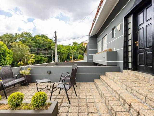 RESIDÊNCIA ALTO PADRÃO NO JARDIM SOCIAL COM PISCINA COBERTA, 440M² E 3 SUÍTES