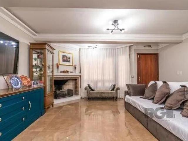 Residência com 4 dormitórios á venda no Bairro Jardim Izabel
