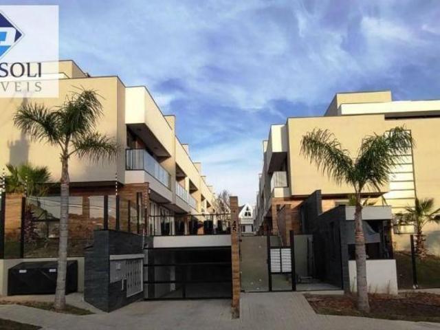 Residência com 03 dormitórios, 03 suítes à venda, 331 m² por R$ 1.833.520 Santo Inácio Curitiba