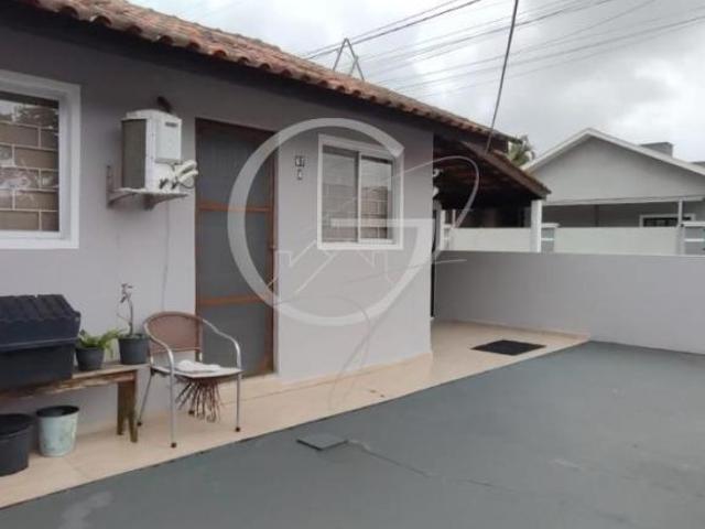 RESIDÊNCIA COM 02 QUARTOS DE ESQUINA BAL SANTA TEREZINHA
