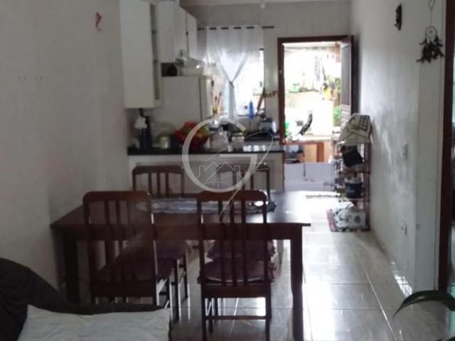 RESIDÊNCIA COM 02 QUARTOS PRÓXIMO AO MAR NO BALNEÁRIO LEBLON