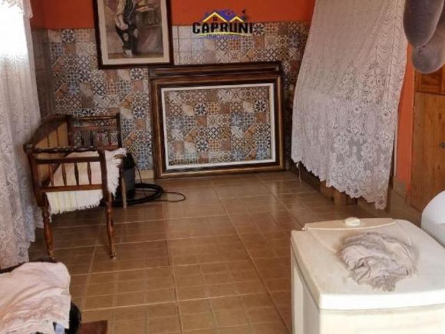 Residência Completa com Suíte, Área Gourmet e Piscina – Design Funcional e Potencial de Expansão em