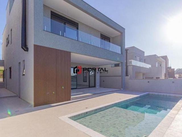 Residência Contemporânea de Alto Padrão com Vista Deslumbrante
