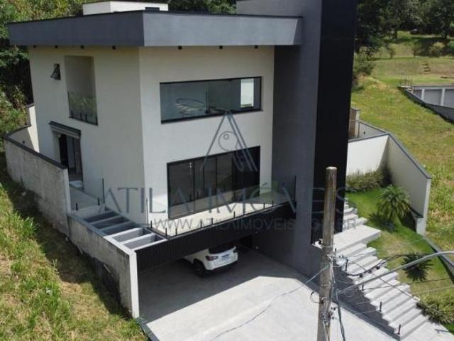 Residência Contemporânea de Alto Padrão – Condomínio Reserva Santa Anna