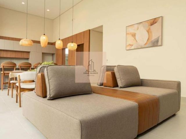 Residência Contemporânea: Design e Sofisticação no Condomínio Belvedere I