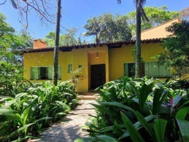 Residência de alto potencial com 7 dormitórios, 4 suítes e 870 m² à venda por R$ 2.180.000,00