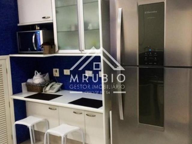 Residência de Alto Padrão no Jardim Leonor: 4 Quartos, 4 Suítes, Piscina e Churrasqueira! Venha Conf
