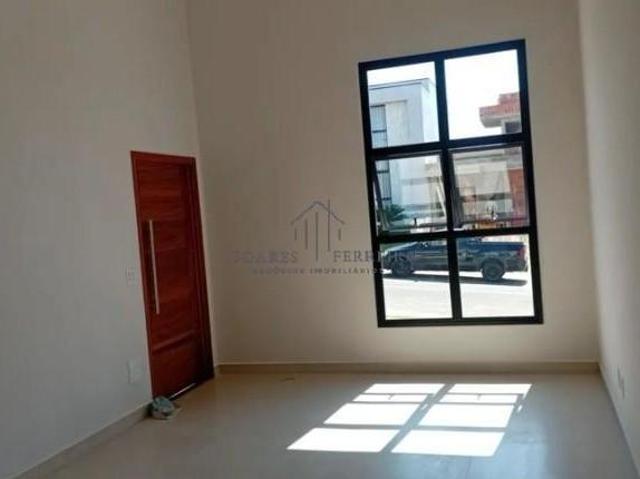 Residência de Alto Padrão à Venda em Condomínio Exclusivo de Indaiatuba SP: 3 Quartos, 1 Suíte, 2 Sa