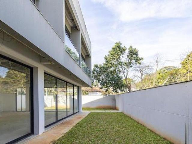 Residência de Alto Padrão / Casa com 1034m² no Condomínio Eco Boulevard