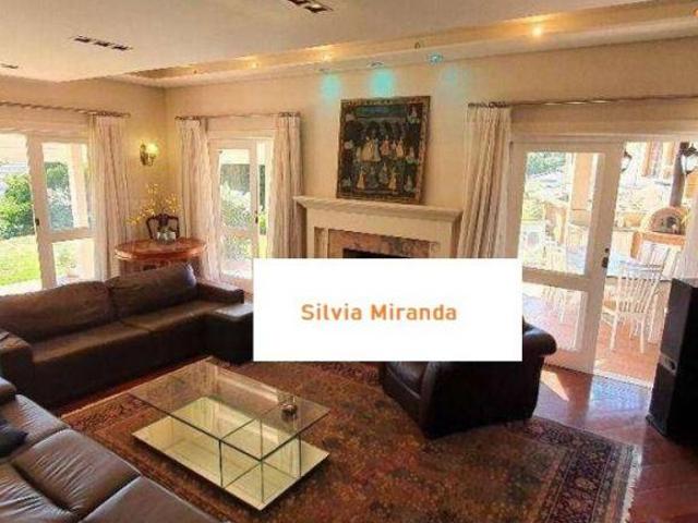 Residencia de alto padrão, com vista lindíssima e 4 dormitórios, 3 suítes, Granja Viana