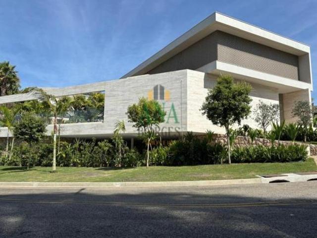 Residência de alto padrão com exclusividade singular. Elegância e Conforto no Melhor Estilo