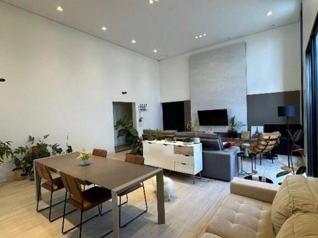 Residência de alto padrão em condomínio de luxo em Alphaville Nova Esplanada 3, Votorantim SP: 3 qua