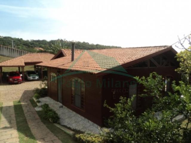 Residência de Alto Padrão em Condomínio Fechado