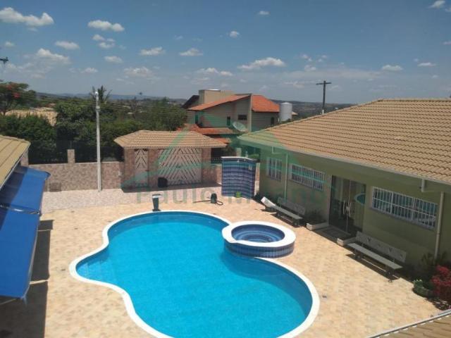 Residência de Alto Padrão em Condomínio Fechado