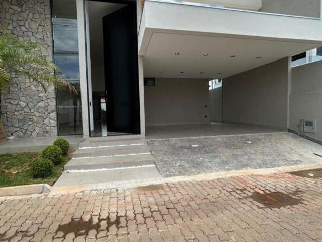 Residência de Alto Padrão em Condomínio Fechado – Arniqueiras