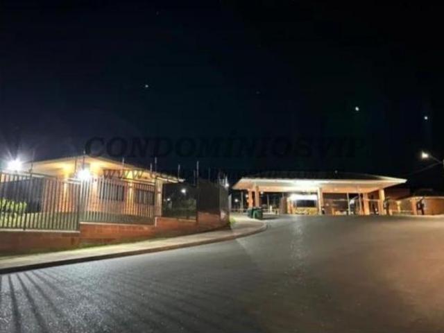 Residência de alto padrão em condomínio no Wanel Ville, Sorocaba SP: 3 quartos, 1 suíte, 1 sala, 4 b