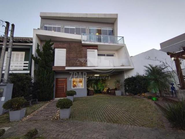 Residência de alto padrão em condomínio na Hípica, Porto Alegre RS: 4 quartos, 2 suítes, 3 salas e 2